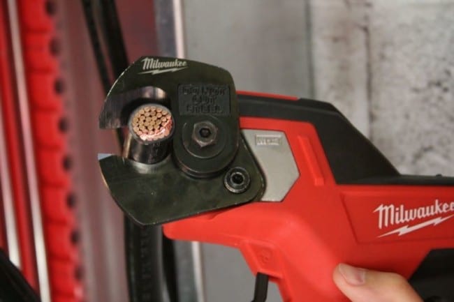Milwaukee M12 600 MCM Cable Cutter Preview