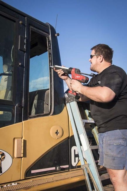 Milwaukee M18 Cordless Caulk Gun Review - Pro Tool Reviews