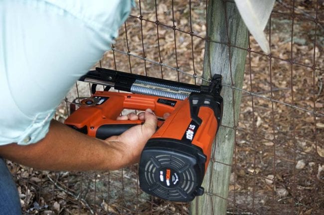 Stockade ST400i Cordless Fence Post Stapler - Pro Tool Reviews