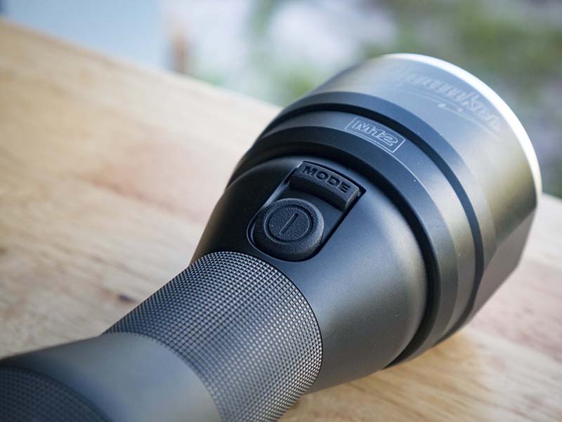 Milwaukee M12 LED Metal Flashlight - Pro Tool Reviews