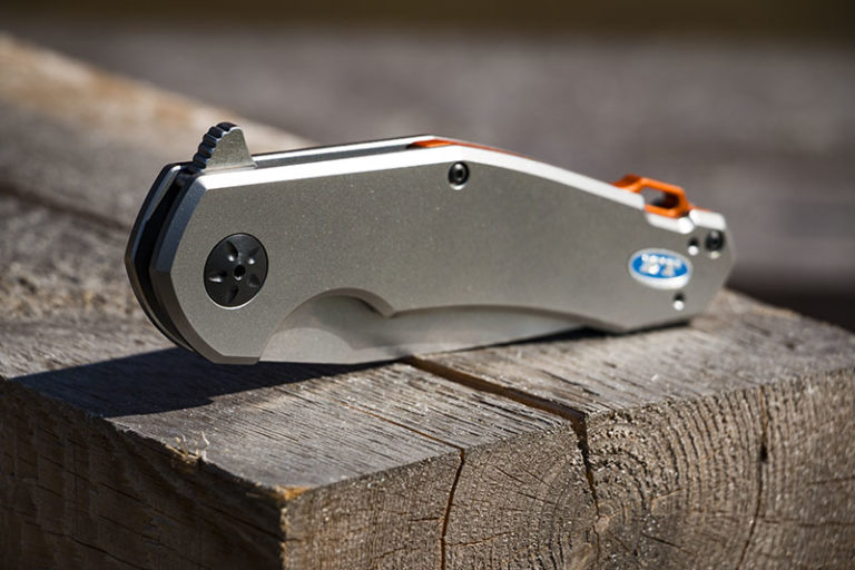 Zero Tolerance 0220: A Touch of Color and Class - Pro Tool Reviews