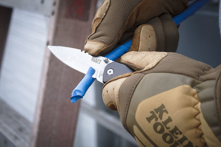 Klein Electrician's Pocket Knife With Phillips Screwdriver Review - Pro ...