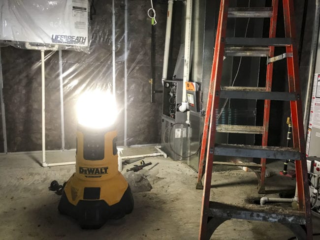 Dewalt DCL070 20V Max Corded/Cordless LED Area Light | PTR