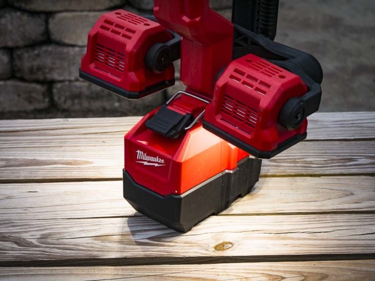 Milwaukee M18 Utility Bucket Light 2122-20 - Pro Tool Reviews
