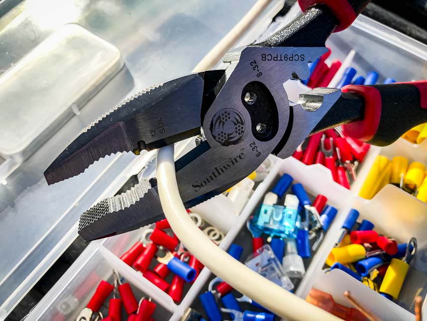 Southwire Side Cutting Combo Pliers SCP9TPCB - Pro Tool Reviews