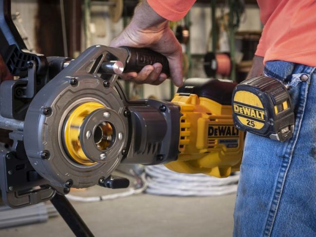 DeWalt 60V FlexVolt Cordless Pipe Threader Review - Pro Tool Reviews