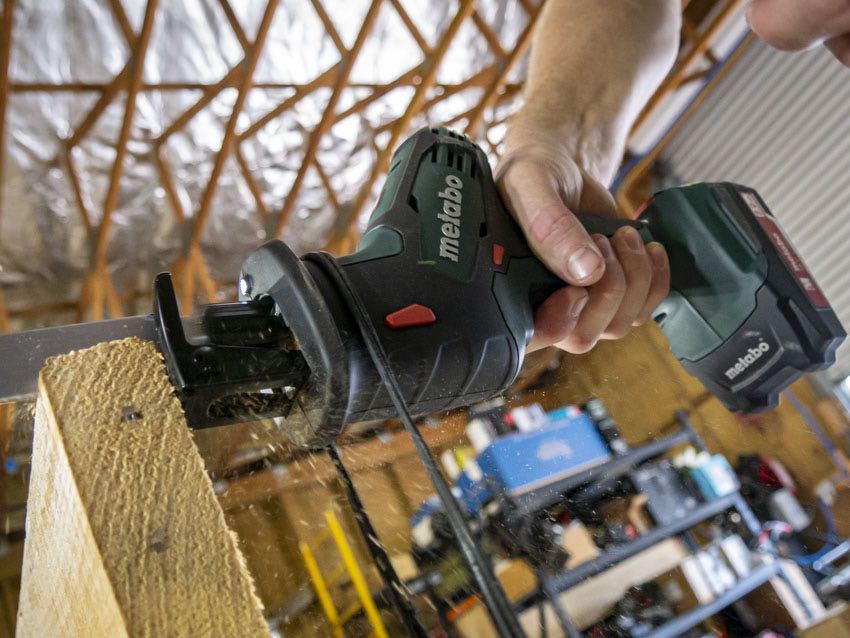 Best Compact One-Handed Cordless Reciprocating Saw Reviews - PTR