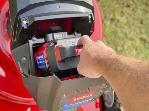 Toro 60V Personal Pace Self-Propelled Lawn Mower Review - PTR