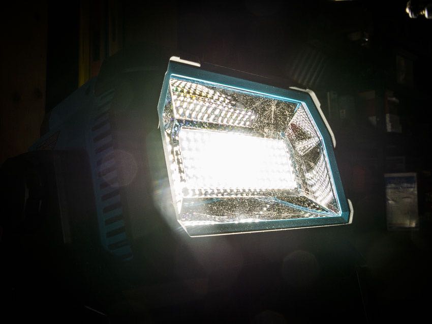 Makita DML809 18V X2 LED Work Light | 10,000 Lumens - PTR