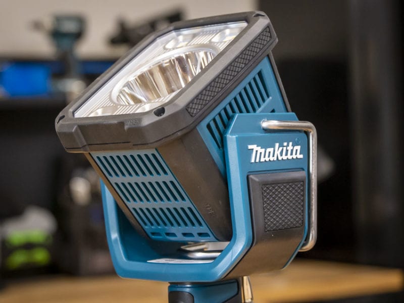 Makita DML812 18V LXT Cordless LED Flashlight and Spotlight - PTR