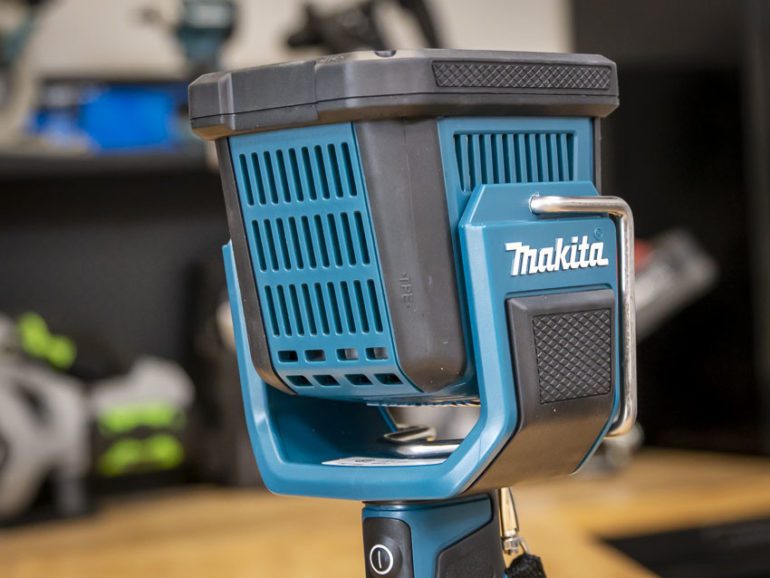 Makita DML812 18V LXT Cordless LED Flashlight and Spotlight - PTR
