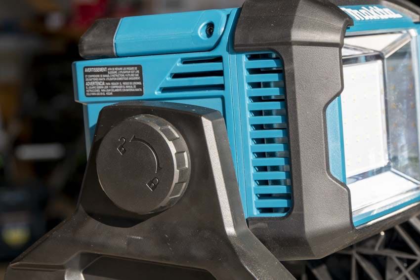 Makita DML811 18V LXT LED Work Light Review | 3000 Lumens - PTR