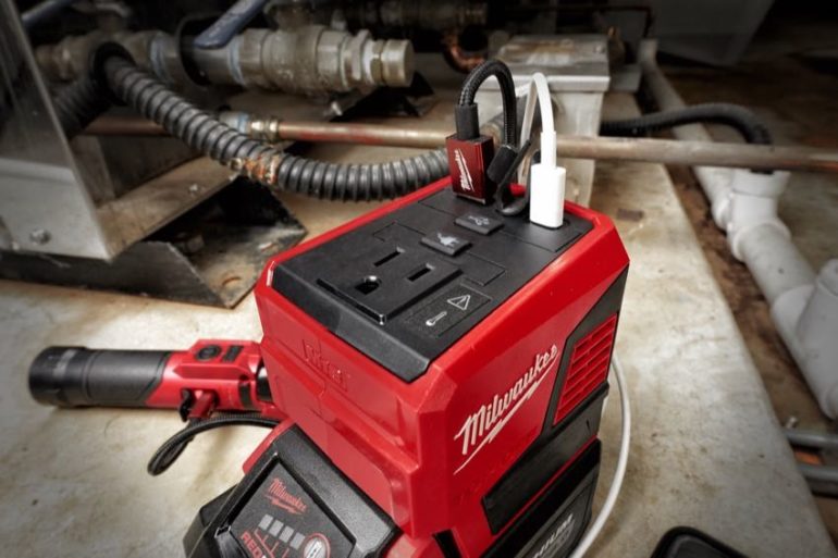 Milwaukee M18 Top-Off 175W Power Supply - Pro Tool Reviews
