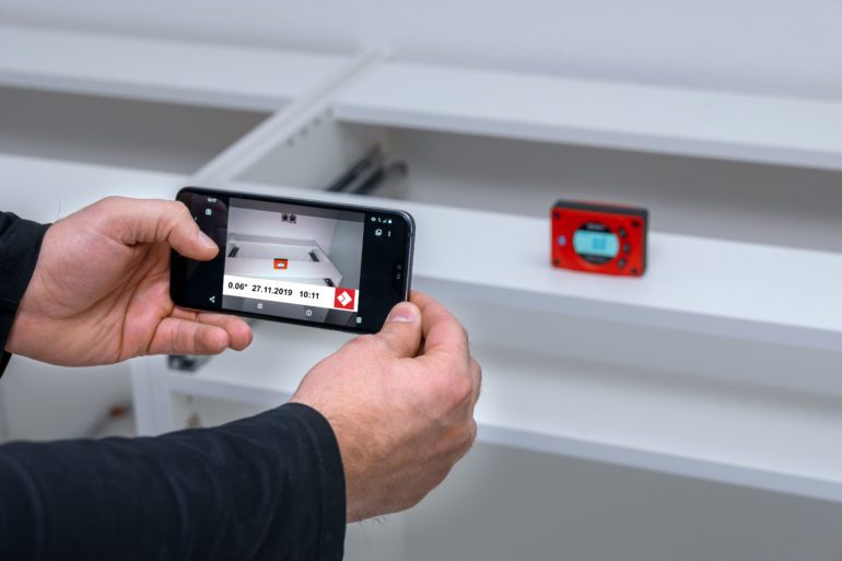 Sola Go! Smart Digital Level with Bluetooth - Pro Tool Reviews