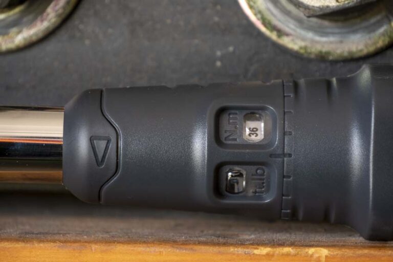Mac Tools TWV250DR Torque Wrench Review - Pro Tool Reviews