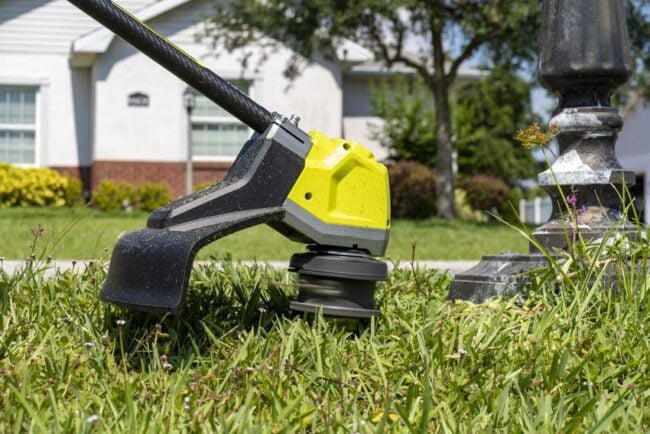 The Ultimate Battery-Powered String Trimmer Buying Guide - Pro Tool Reviews