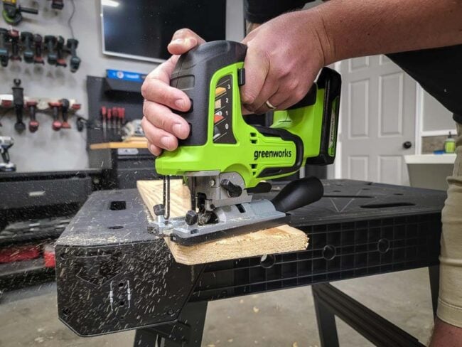 Greenworks 24V Cordless Jigsaw JSD401 - Pro Tool Reviews