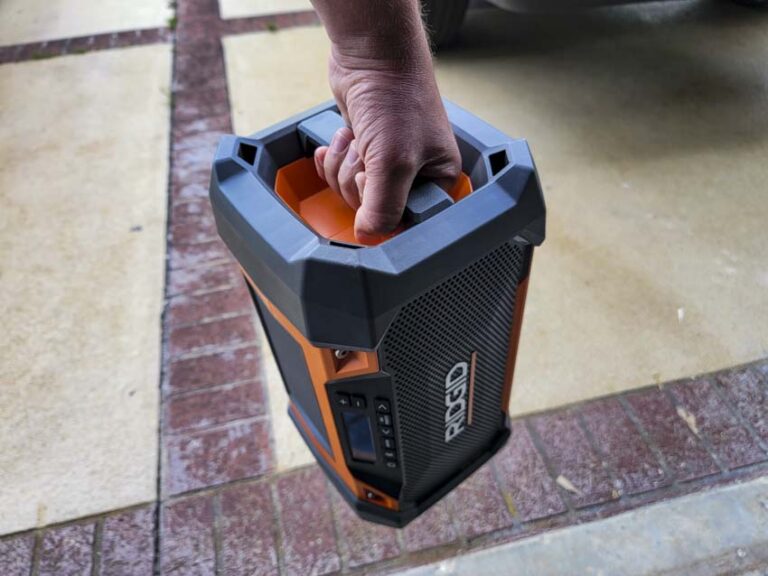 Ridgid 18V Jobsite Radio Review - Pro Tool Reviews