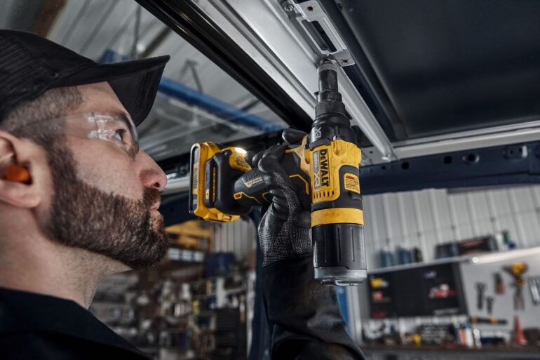 DeWalt 20V Max Cordless Rivet Tool DCF403 and DCF414 - PTR