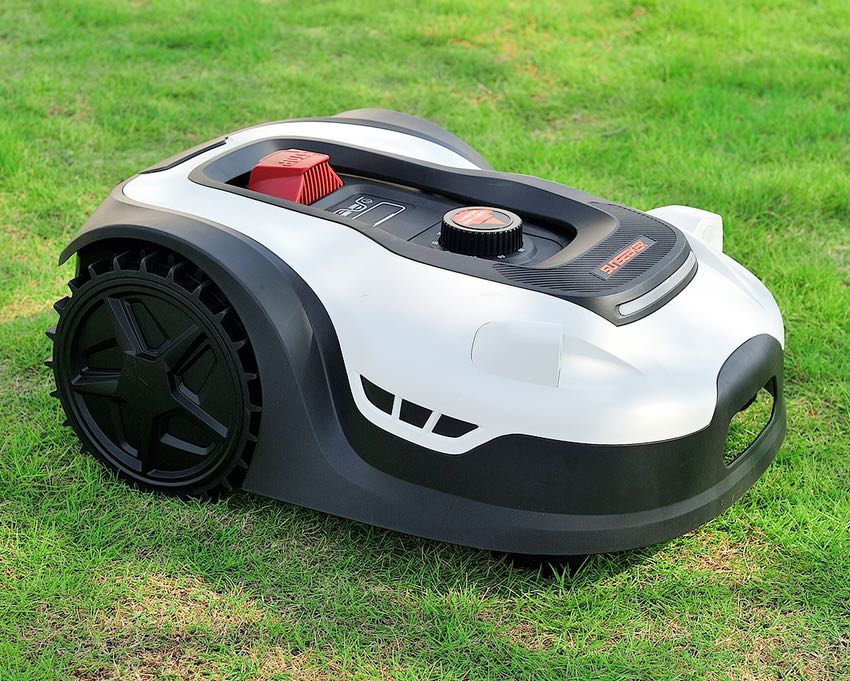 SUNSEEKER L22 Plus Robotic Lawn Mower - Pro Tool Reviews
