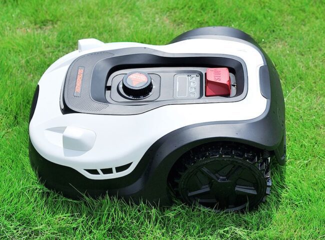 SUNSEEKER L22 Plus Robotic Lawn Mower - Pro Tool Reviews