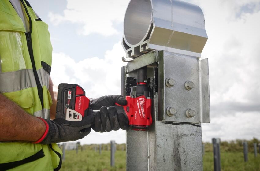 Milwaukee M18 Fuel Controlled Torque Impact Wrench with One-Key