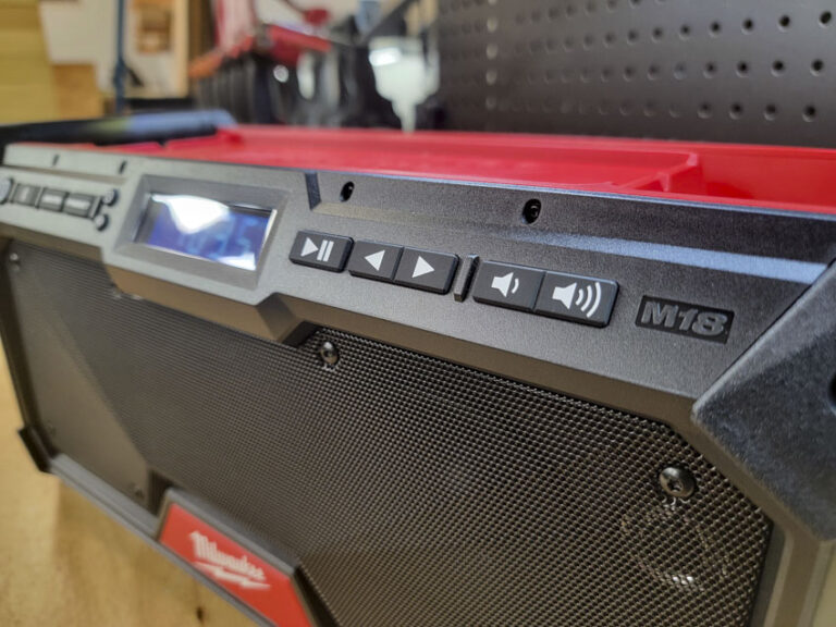 Milwaukee M18 Bluetooth Jobsite Radio Review 2952 - Pro Tool Reviews