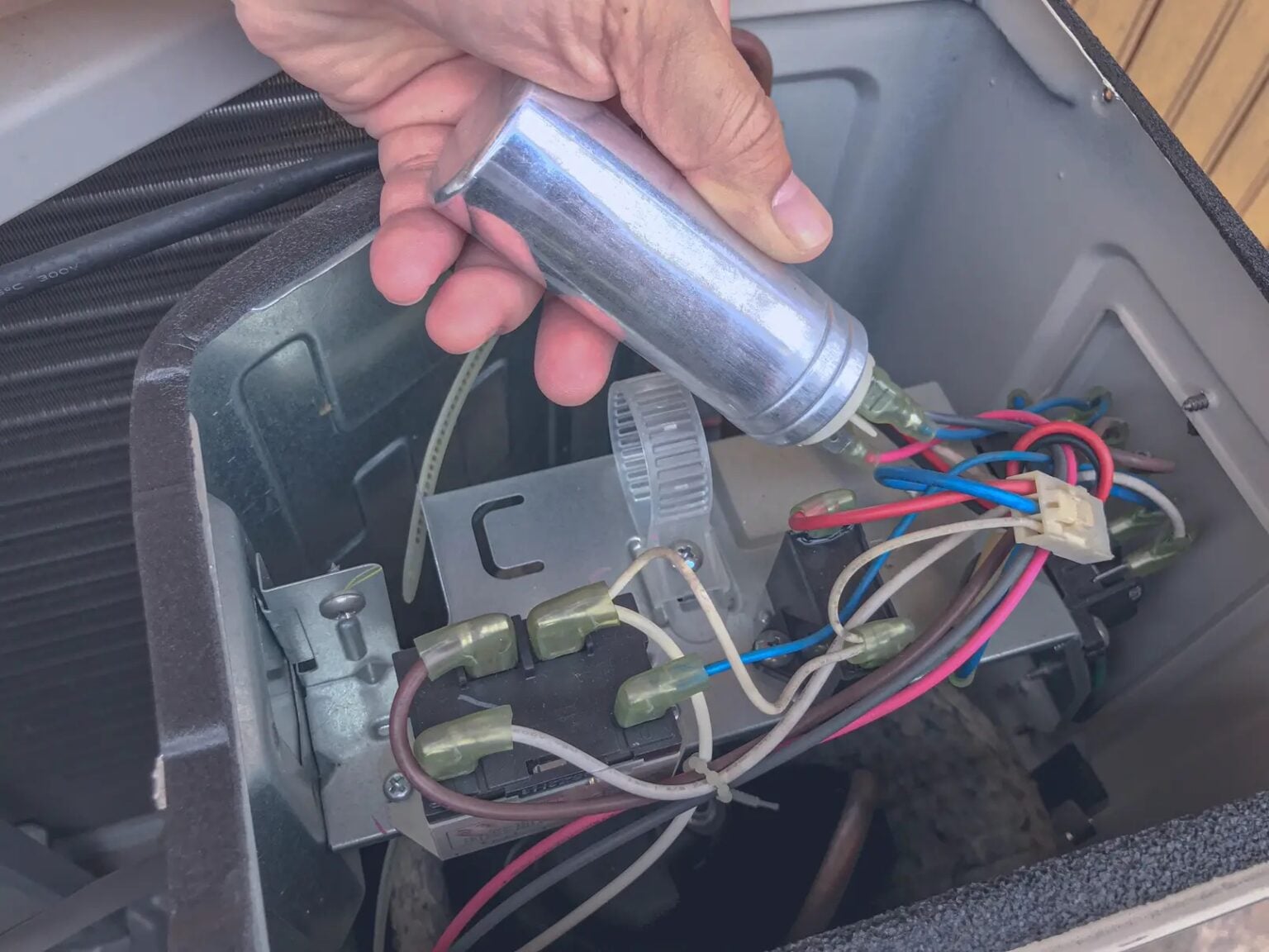 AC Capacitor Replacement Cost (2024 Guide)