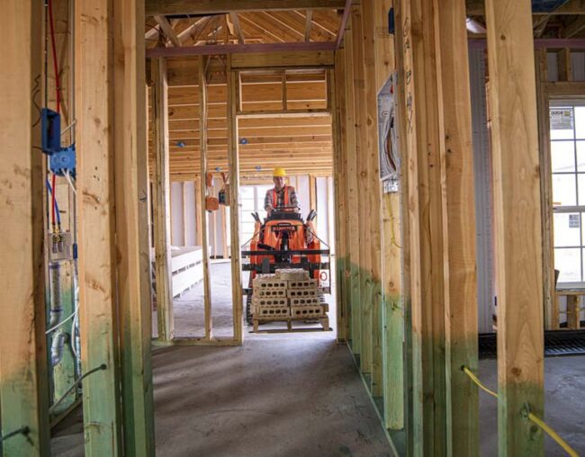 Kubota Stand-On Compact Loader SCL1000 - Pro Tool Reviews