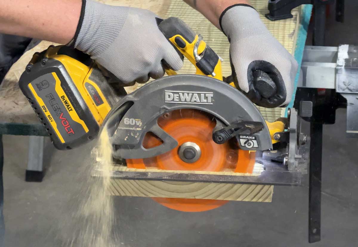 Best Cordless Circular Saw Reviews - Pro Tool Reviews