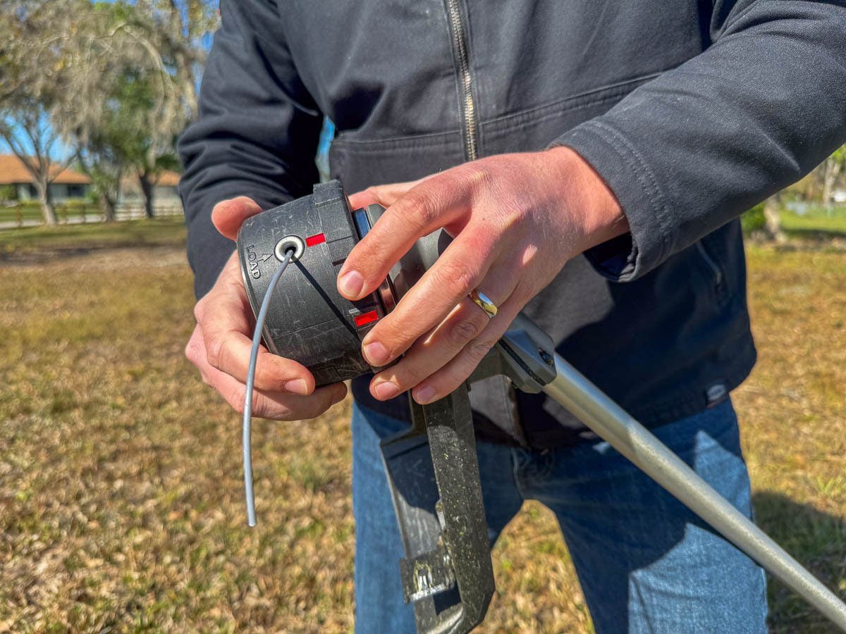 The Ultimate Battery-Powered String Trimmer Buying Guide - Pro Tool Reviews