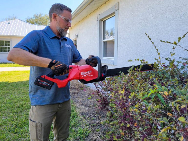 Milwaukee M18 Fuel Hedge Trimmer Review - Pro Tool Reviews