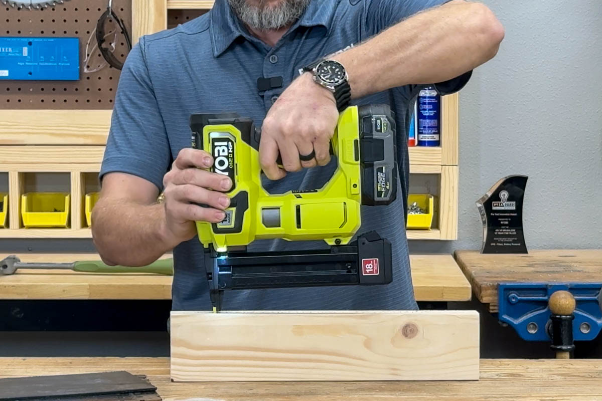 Ryobi 18V One+ HP Brushless 18-Gauge Narrow Crown Stapler PBL324 - Pro ...