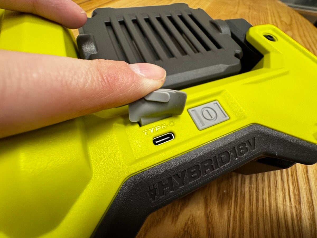 Ryobi One+ 18V Hybrid Magnetic LED Task Light Review PCL635 - Pro Tool ...
