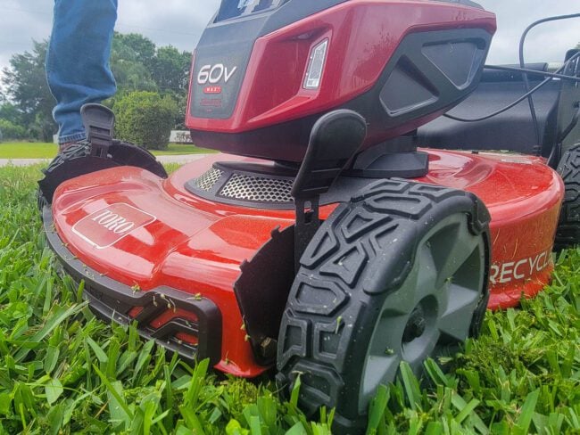Toro 60V 22-Inch Self-Propelled Lawn Mower Review 21469 - Pro Tool Reviews