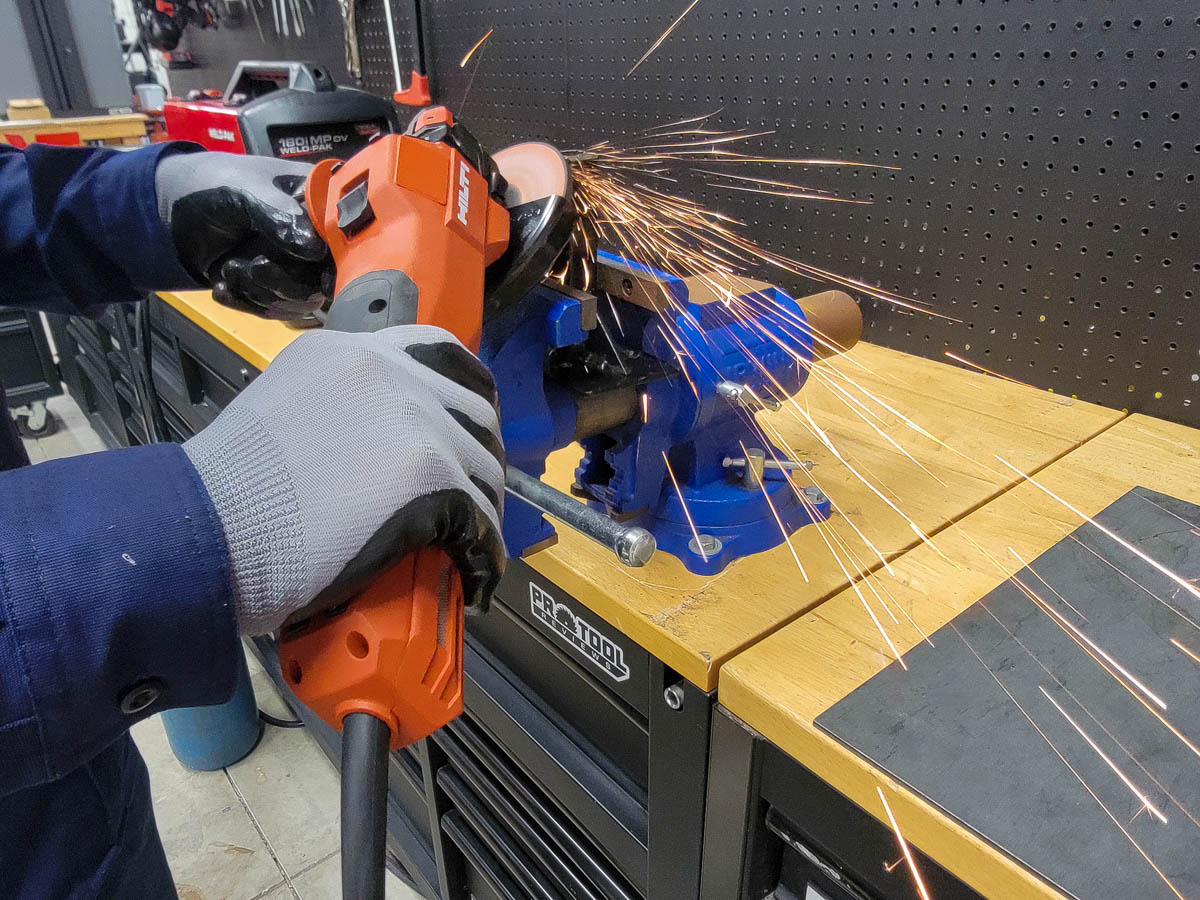 Get Back to the Grind: Hilti AG 500-20SE 14-amp Angle Grinder - Pro ...