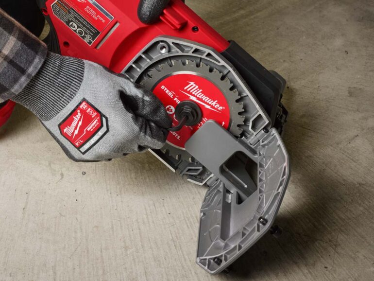 Milwaukee M18 Fuel Steel Pipe Cutter - Pro Tool Reviews