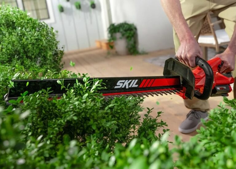 Keep Your Shrubs Tidy With the Skil 40V 24-inch Hedge Trimmer - Pro ...