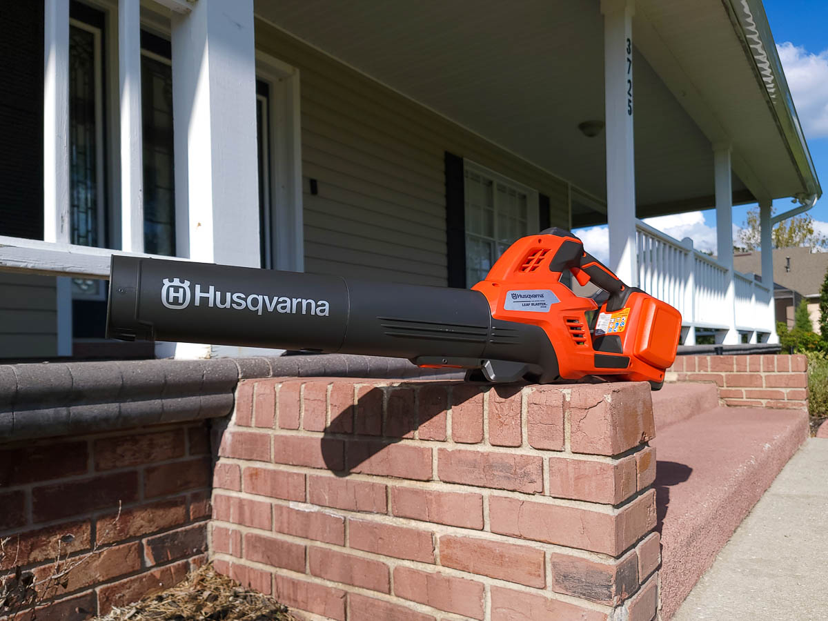 Review: Husqvarna 40V Battery-Powered Leaf Blaster - Pro Tool Reviews