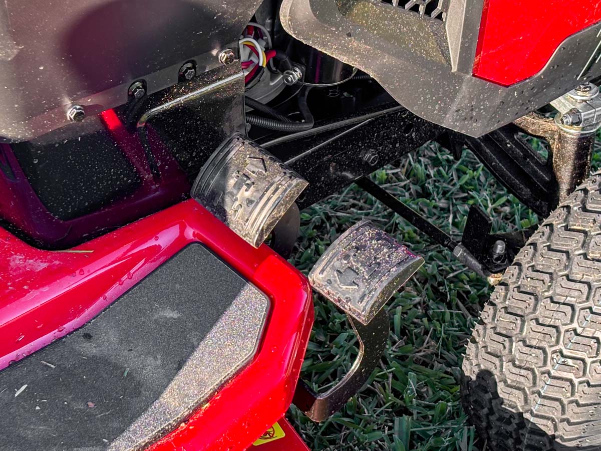 Snapper T42 Lawn Tractor Review: Tougher than the Competition - Pro ...