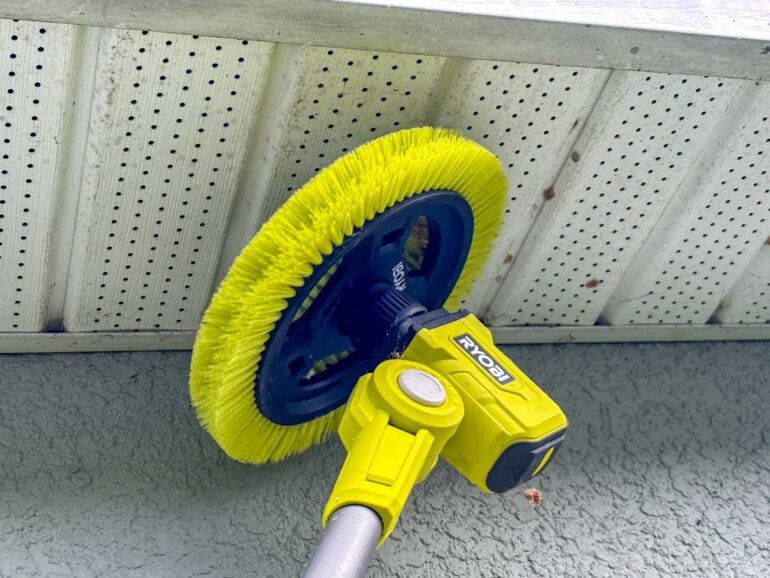 Easiest Way to Remove Spider Sacs from Your Home's Exterior - Pro Tool ...