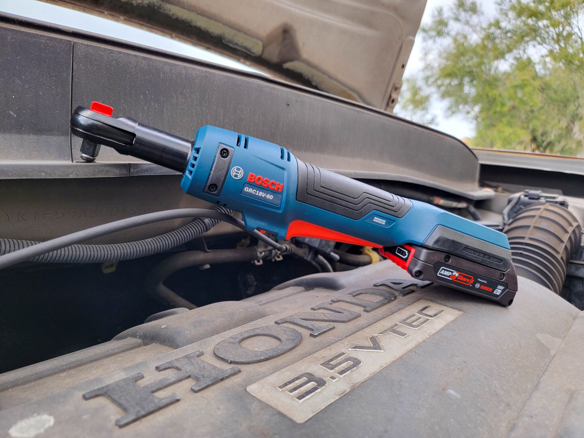 Bosch 18V Cordless Ratchet Breaks New Ground for Team Blue