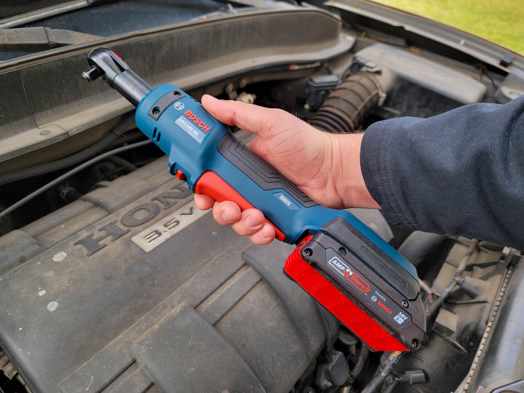 Bosch 18V Cordless Ratchet Breaks New Ground for Team Blue