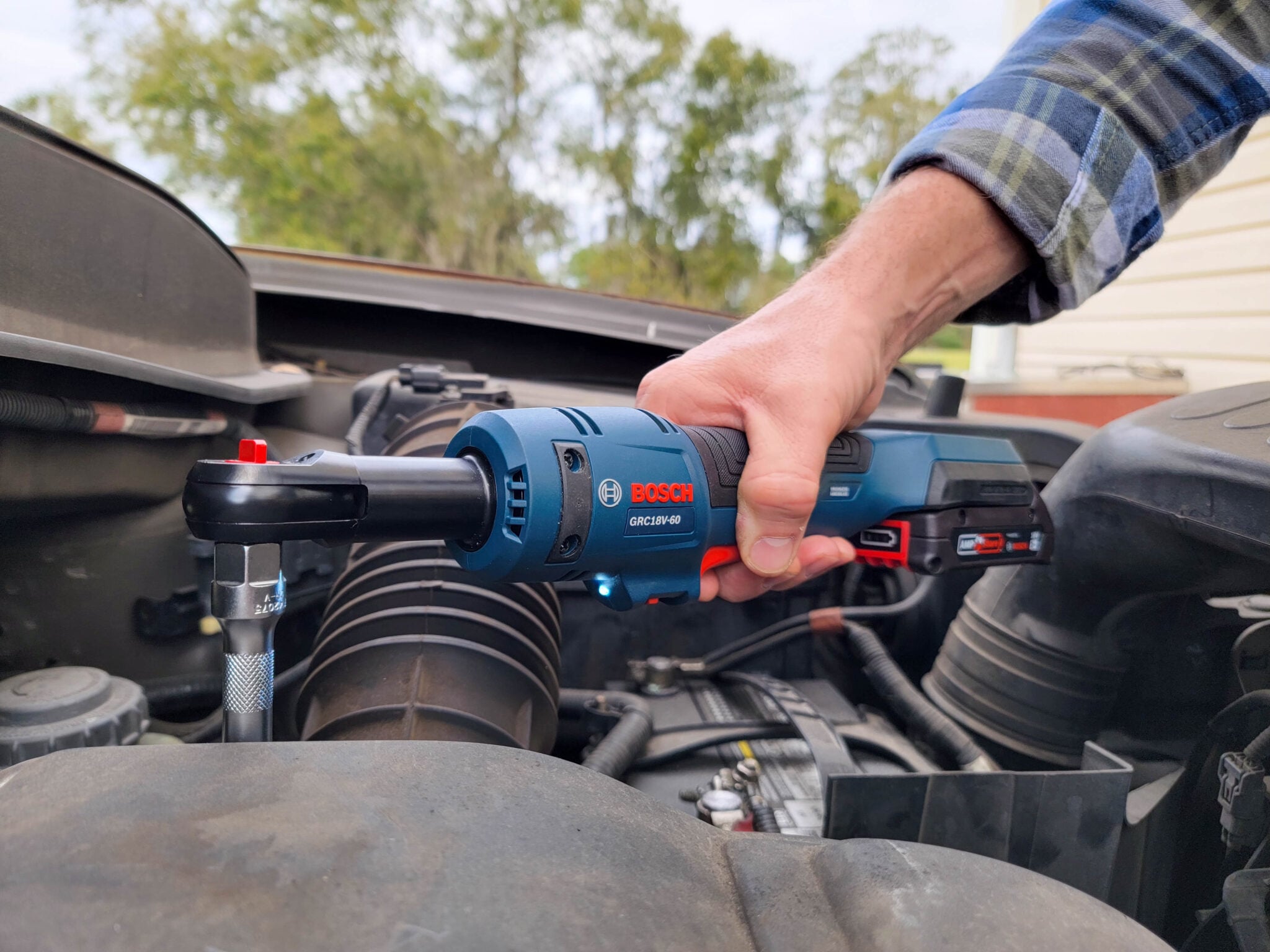 Bosch 18V Cordless Ratchet Breaks New Ground for Team Blue