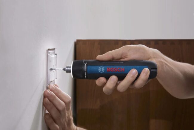 Fast, Easy Driving: Bosch 4V Max Rechargeable Screwdriver - Pro Tool ...