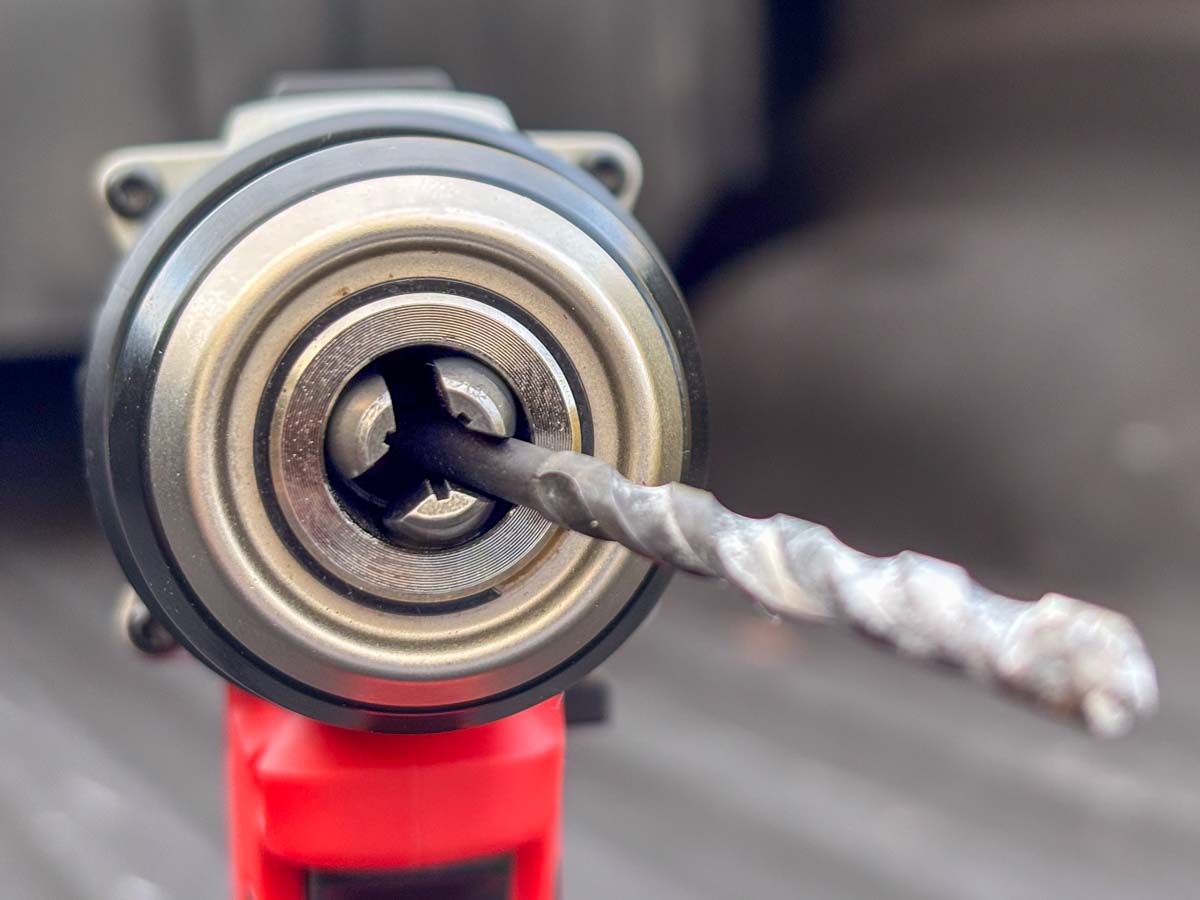 How to Use a Keyless Drill Chuck: Techniques and Troubleshooting