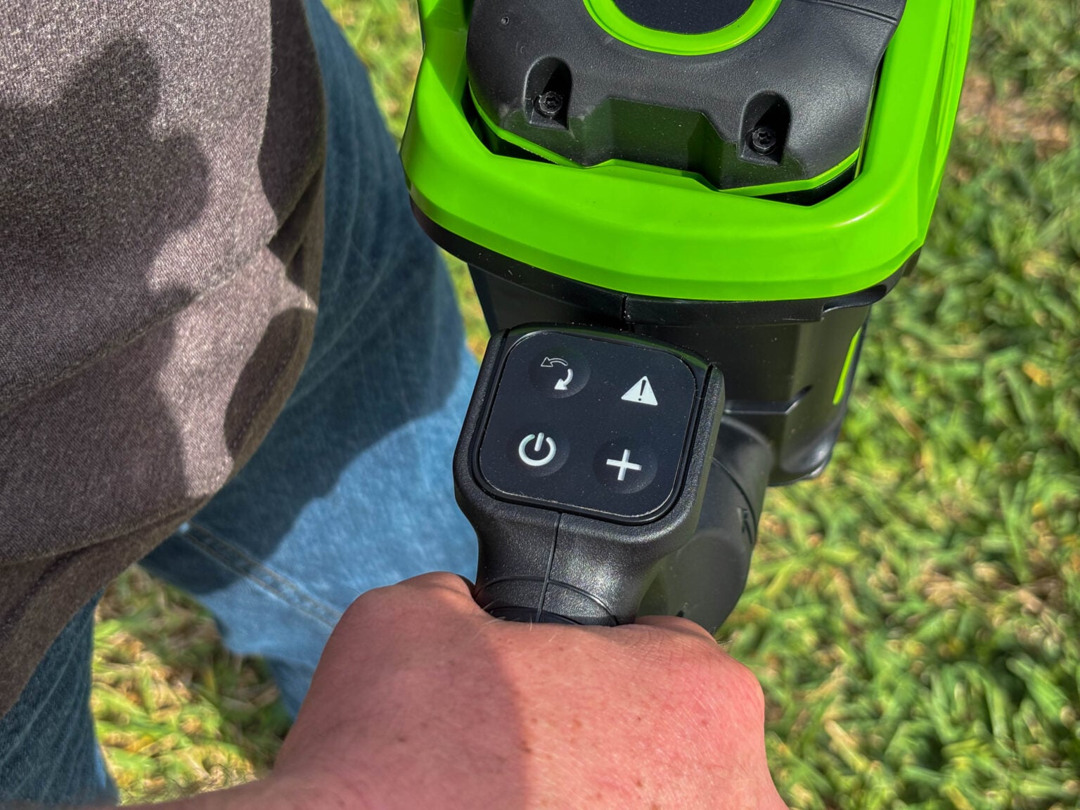 Review: Greenworks Commercial 82V Hedge Trimmer HT241 - Pro Tool Reviews